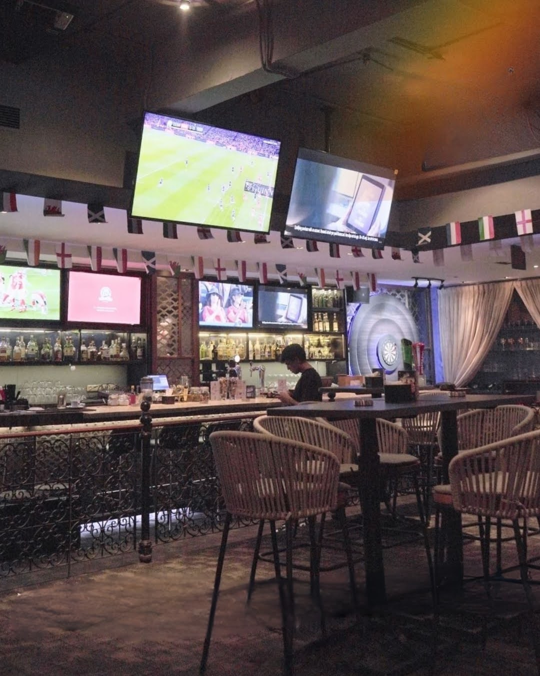 12 Rekomendasi Bar di Kemang untuk Hang Out & Chill - Asthana Kemang